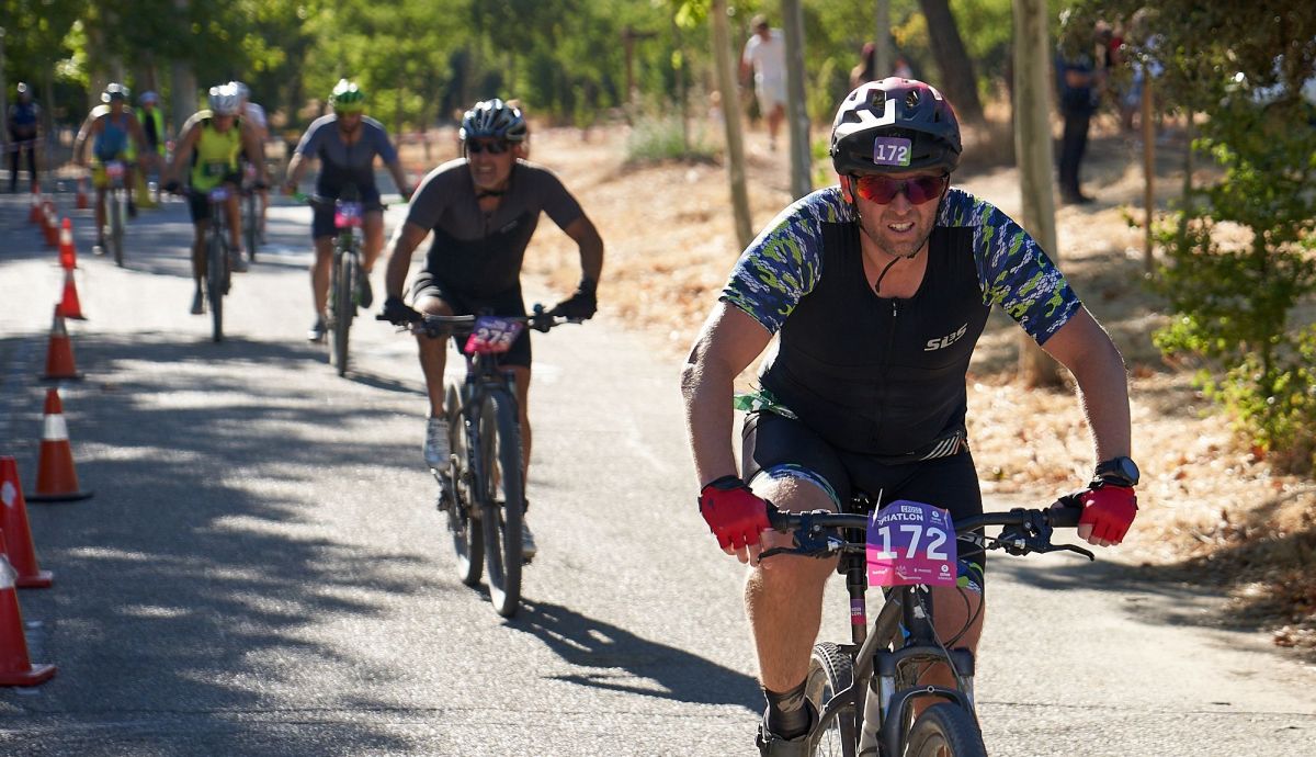 ¿Y si empiezas la temporada con un triatlón cross en equipo?