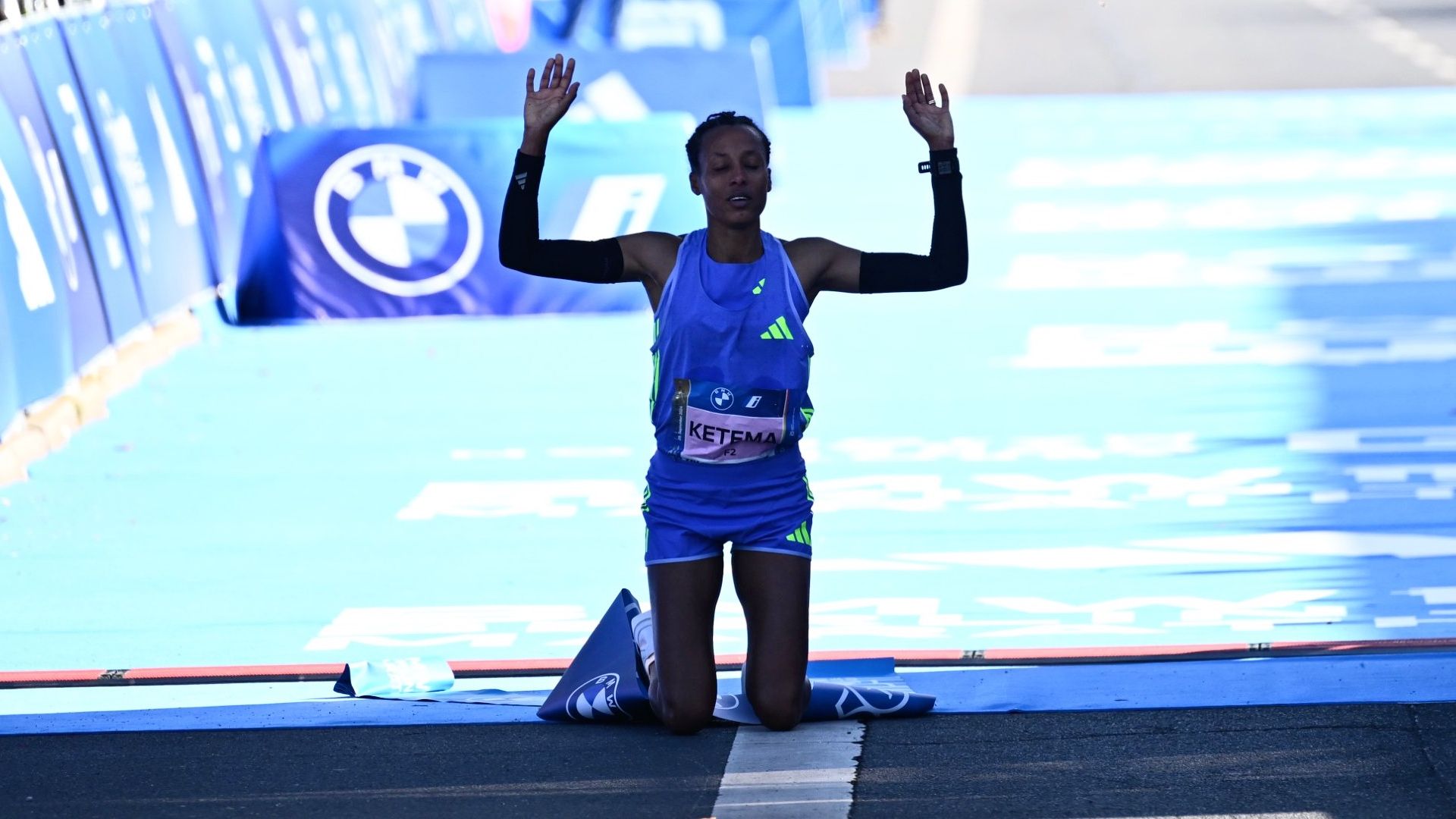 Ketema cumple los pronósticos y triunfa en un solitario Maratón de Berlín