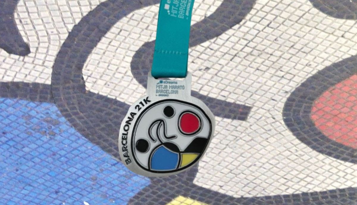 La medalla del Medio Maratón de Barcelona, inspirada por...